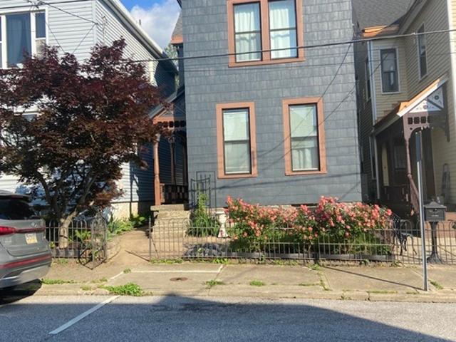 1 BR, 1 BA Apartment 518 East 2nd Street, Unit 2, Newport, KY 41071