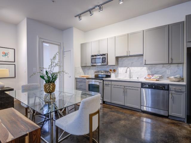 1 BR, 1 BA Apartment 5215 Belmont Avenue Unit 6104, Dallas, TX 75206