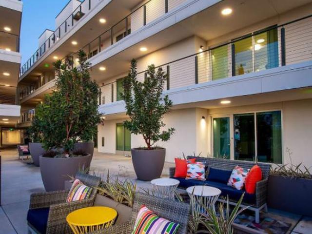 1 BR, 1 BA Apartment 521 W Colorado St, Glendale, CA 91204