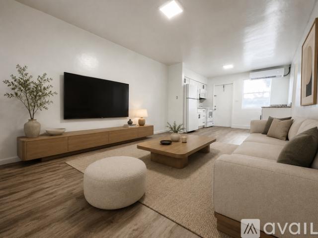1 BR, 1 BA Apartment 521 S Federal Hwy, Unit 1, Lake Worth Beach, FL 33460