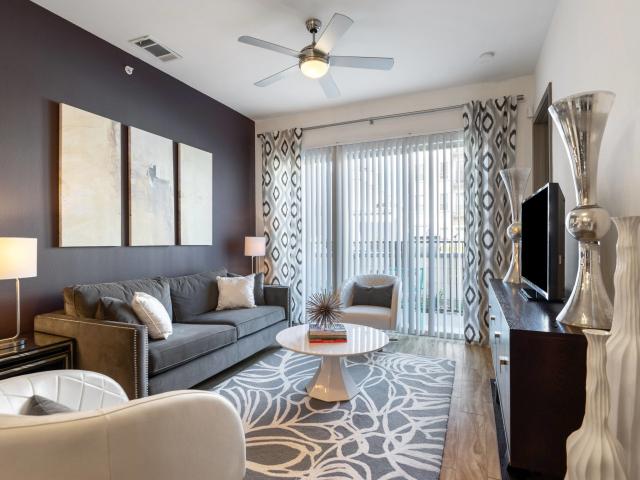 1 BR, 1 BA Apartment 5225 Verde Valley Lane Unit 350, Dallas, TX 75254