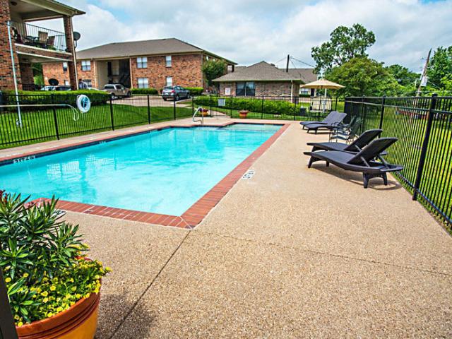1 BR, 1 BA Apartment 525 Commerce St Unit 3 118, Azle, TX 76020