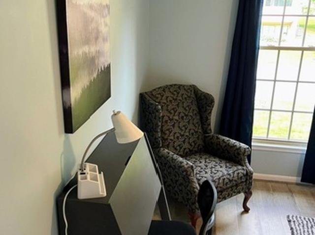 1 BR, 1 BA Apartment 5260 Crossbow Cir, Unit Full Bedroom with 2 Closets and Private Bathroom, Pool and Balcony, Cave Spring, VA 24018