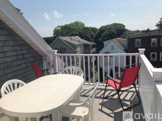 1 BR, 1 BA Apartment 52 Lawrence Street, Unit 3rd Floor Room 2, Salem, MA 01970