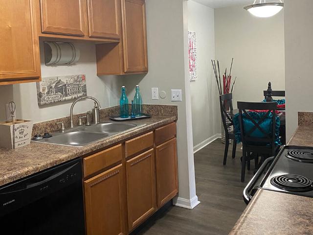 1 BR, 1 BA Apartment 5301 Stonehedge Dr Unit 06 5301, Evansville, IN 47715