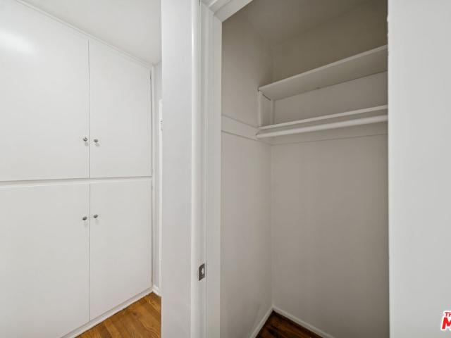 1 BR, 1 BA Apartment 5329 Vantage Avenue, Valley Village, CA 91607