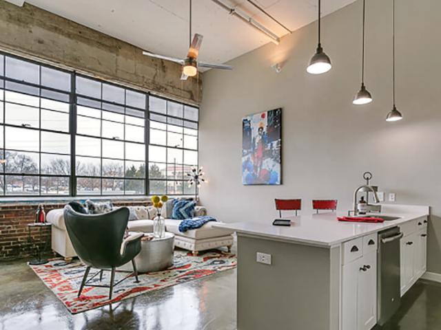 1 BR, 1 BA Apartment 5337 E Mockingbird Ln, Dallas, TX 75206
