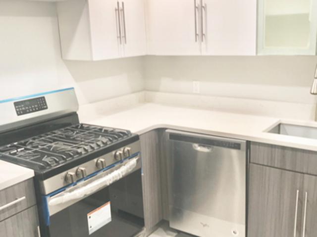 1 BR, 1 BA Apartment 5 Grace Ave, Unit 3F, Great Neck, NY 11021