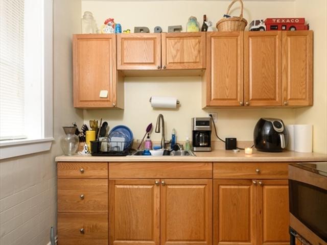 1 BR, 1 BA Apartment 5 Sherborn Ct, Medford, MA 2155