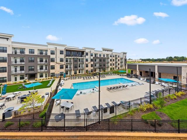 1 BR, 1 BA Apartment 5 Views Lake Drive Unit 60 202, Clayton, NC 27527