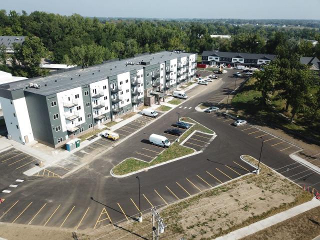 1 BR, 1 BA Apartment 648 Marion Boulevard Unit 648 406, Marion, IA 52302