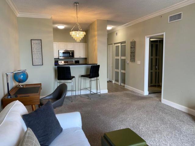 1 BR, 1 BA Apartment 651 Okeechobee Boulevard, West Palm Beach, FL 33401