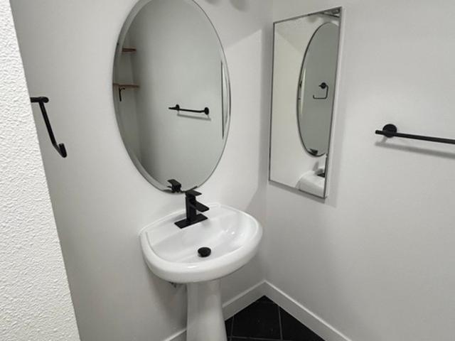 1 BR, 1 BA Apartment 6600 Warner Avenue, Unit 215, Huntington Beach, CA 92647