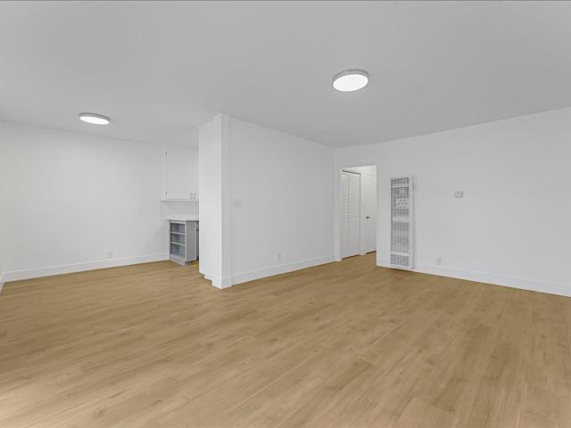 1 BR, 1 BA Apartment 6615 Franklin Ave, Los Angeles, CA 90028