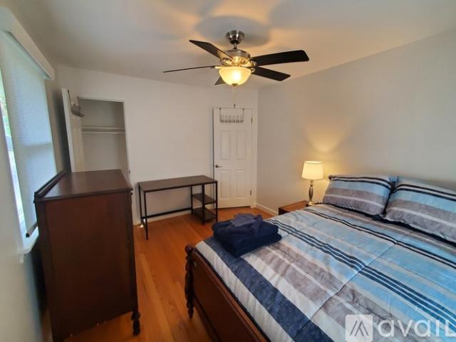 1 BR, 1 BA Apartment 6619 Beddoo Street, Unit Sunny Corner Bedroom for Women Only, Alexandria, VA 22306