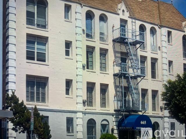 1 BR, 1 BA Apartment 665 Cochran Ave, Unit 409, Los Angeles, CA 90036