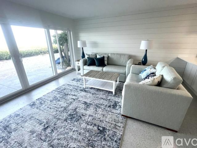 1 BR, 1 BA Apartment 6701 Gulf Of Mexico Dr, Unit 326, Longboat Key, FL 34228