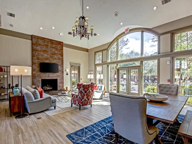 1 BR, 1 BA Apartment 6707 Brodie Ln, Austin, TX 78745