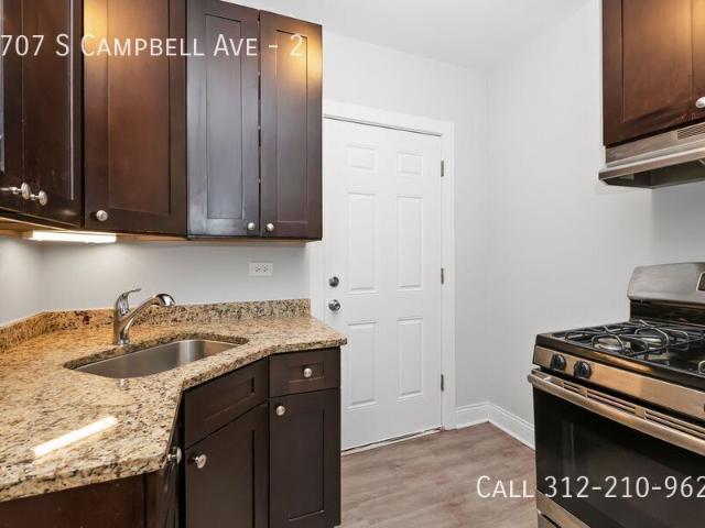 1 BR, 1 BA Apartment 6707 S Campbell Ave, Chicago, IL 60629