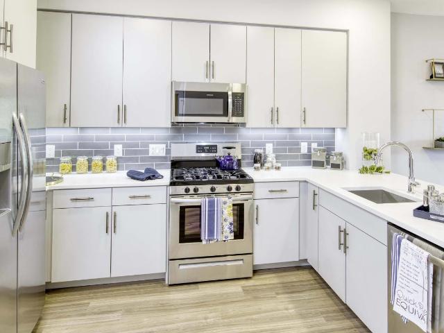 1 BR, 1 BA Apartment 675 Monmouth Street Unit 605, Jersey City, NJ 07306