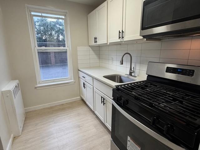 1 BR, 1 BA Apartment 676 Park Ave, Unit 1A, East Orange, NJ 07017