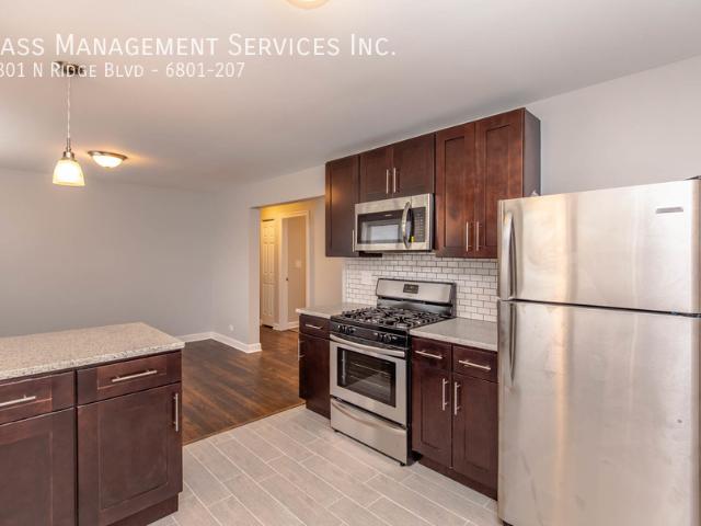 1 BR, 1 BA Apartment 6801 N Ridge Blvd, Chicago, IL 60645