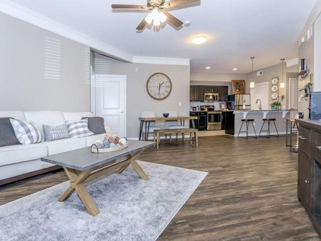 1 BR, 1 BA Apartment 6801 W 138th Terrace Unit 2014, Overland Park, KS 66223