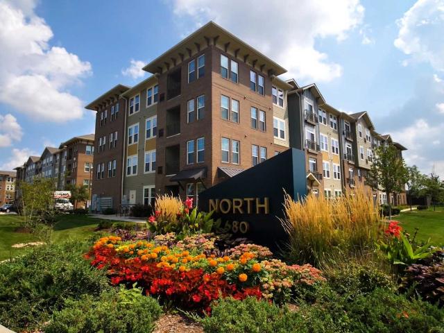 1 BR, 1 BA Apartment 680 E Algonquin Rd Unit 1205, Schaumburg, IL 60173