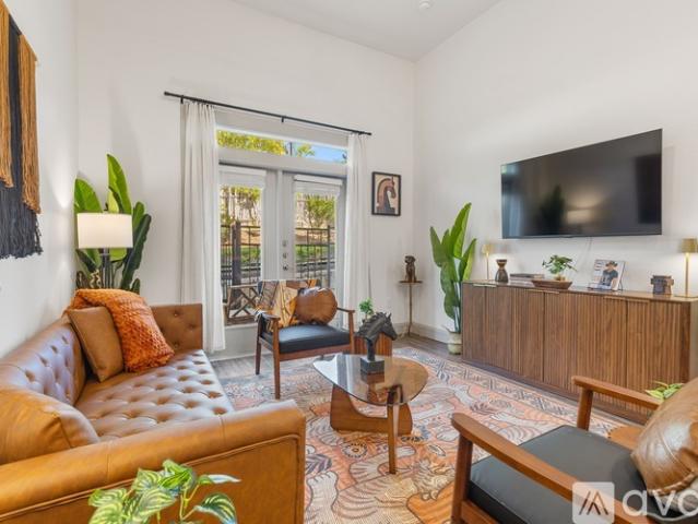 1 BR, 1 BA Apartment 6811 Old Bee Caves Rd, Unit 2222, Austin, TX 78735