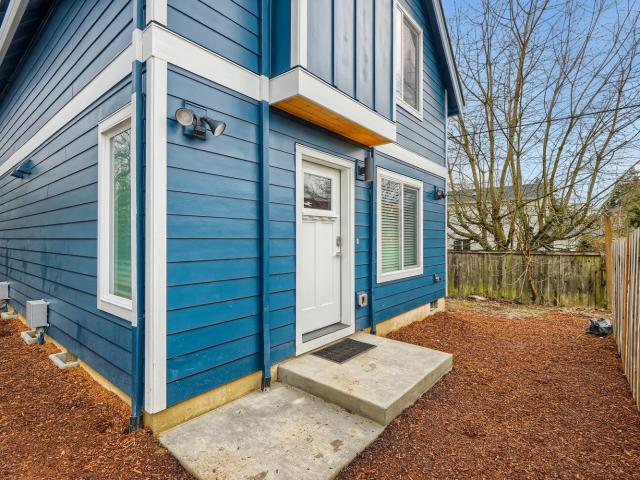 1 BR, 1 BA Apartment 6842 N Mears St, Portland, OR 97203