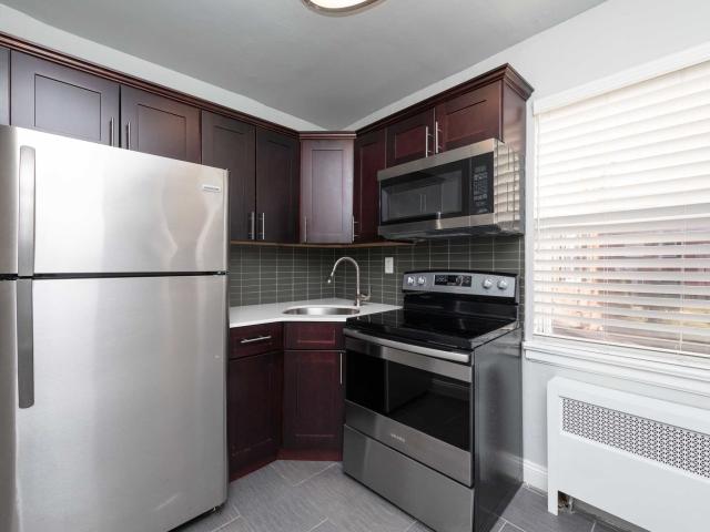 1 BR, 1 BA Apartment 685 West Walnut Lane Unit 1, Philadelphia, PA 19144