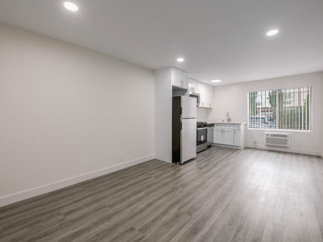 1 BR, 1 BA Apartment 6863 Sepulveda Blvd, Van Nuys, CA 91405