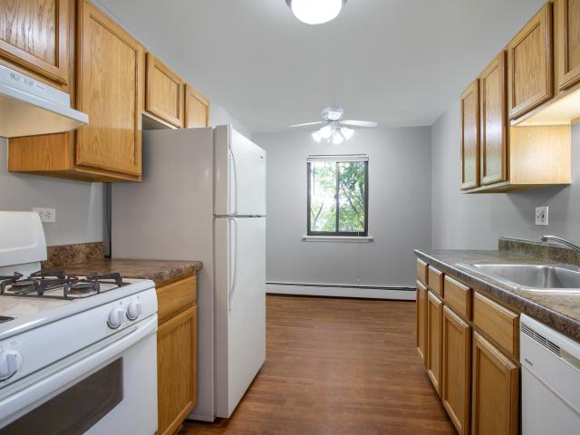 1 BR, 1 BA Apartment 695 Westmoreland Drive Unit 09 104, Vernon Hills, IL 60061