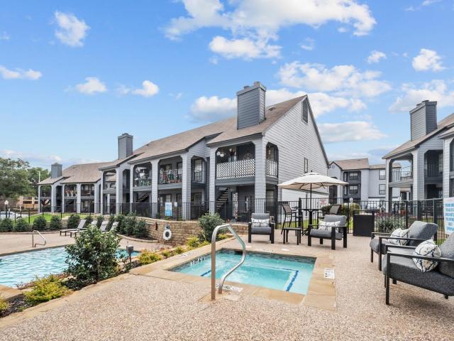 1 BR, 1 BA Apartment 6000 Oakmont Trail Unit 713, Fort Worth, TX 76132
