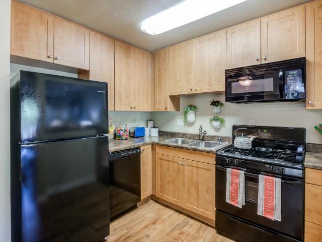 1 BR, 1 BA Apartment 600 Langsdorf Dr Unit 0D23, Fullerton, CA 92831