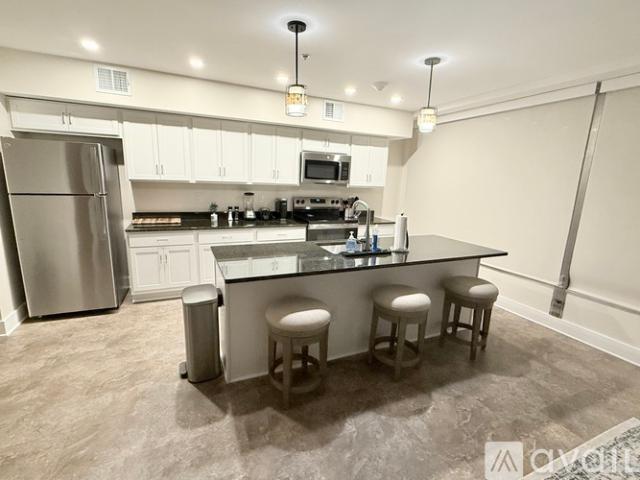 1 BR, 1 BA Apartment 605 Calvary St SW, Unit A, Roanoke, VA 24016