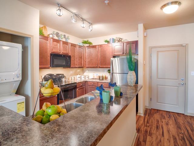 1 BR, 1 BA Apartment 606 3rd Avenue West Unit 1 245, Bradenton, FL 34205