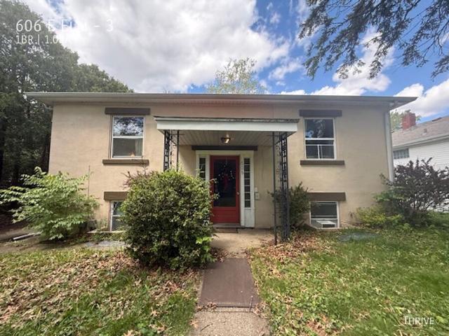 1 BR, 1 BA Apartment 606 E Elm, Urbana, IL 61802