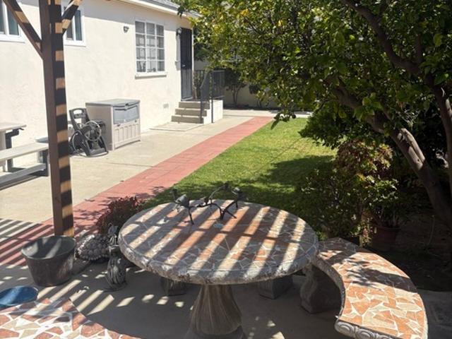 1 BR, 1 BA Apartment 608 East Windsor Road, Unit A, Glendale, CA 91205