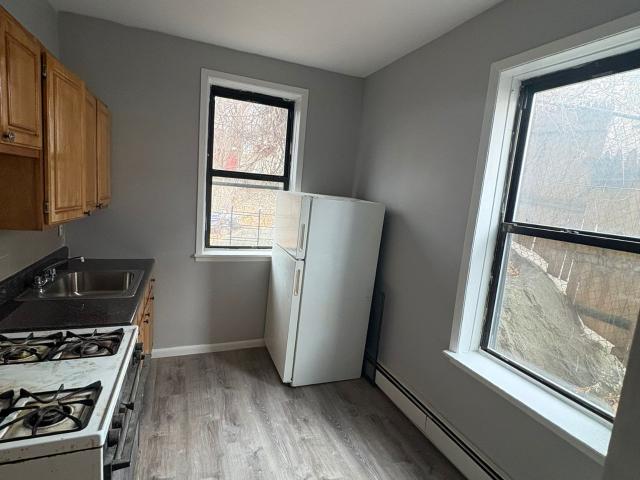 1 BR, 1 BA Apartment 609 Van Cortlandt Park Ave, Yonkers, NY 10705