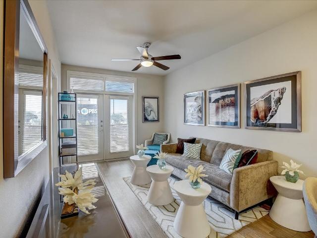 1 BR, 1 BA Apartment 609 Clayton Ln Unit 158, Austin, TX 78752
