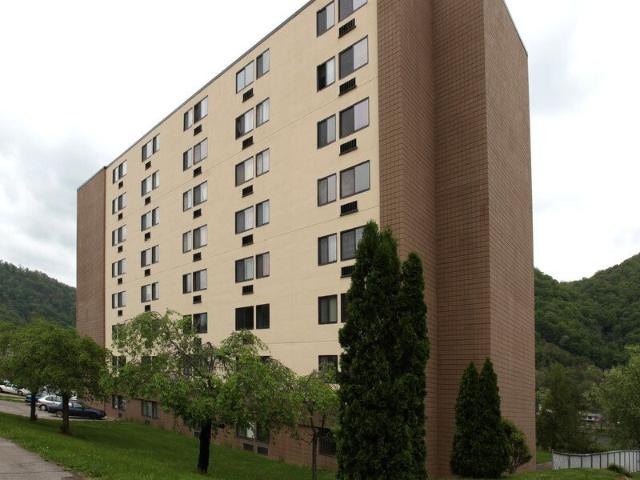 1 BR, 1 BA Apartment 60 4th Ave Montgomery, WV 25136