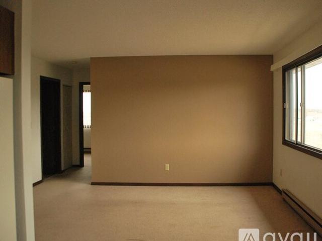 1 BR, 1 BA Apartment 610 6th St W, Unit 4, Winthrop, MN 55396