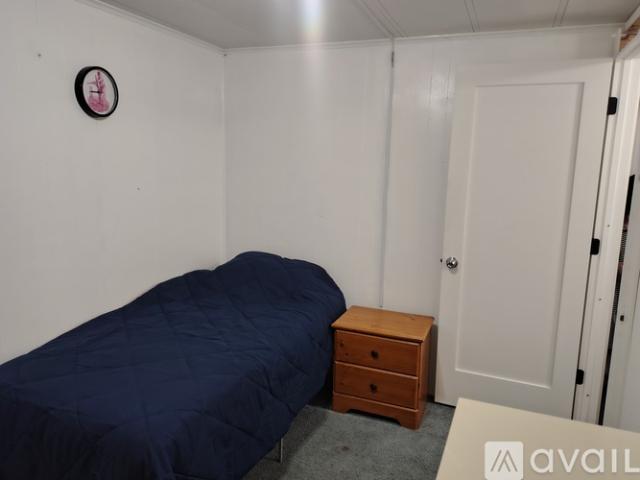 1 BR, 1 BA Apartment 6122 141st Avenue North, Unit Bedroom 2, Clearwater, FL 33760