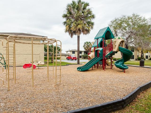 1 BR, 1 BA Apartment 615 South F Street, Harlingen, TX 78550