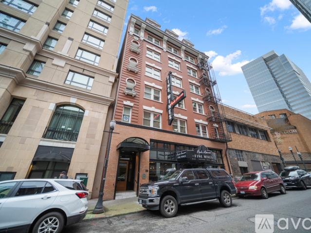 1 BR, 1 BA Apartment 620 Southwest Park Avenue, Unit 31, Portland, OR 97205