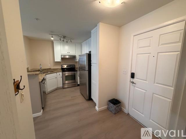 1 BR, 1 BA Apartment 621 5th Avenue North, Unit 103, Seattle, WA 98109