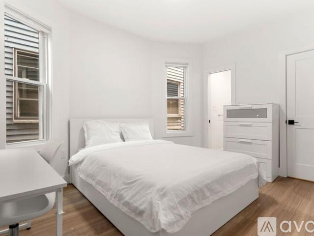 1 BR, 1 BA Apartment 621 E 8th St, Unit 2, Boston, MA 02127