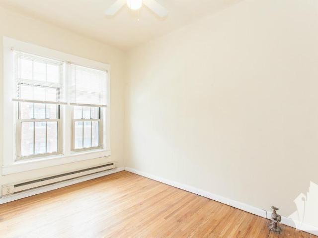 1 BR, 1 BA Apartment 624 West Barry Avenue, Chicago, IL 60657