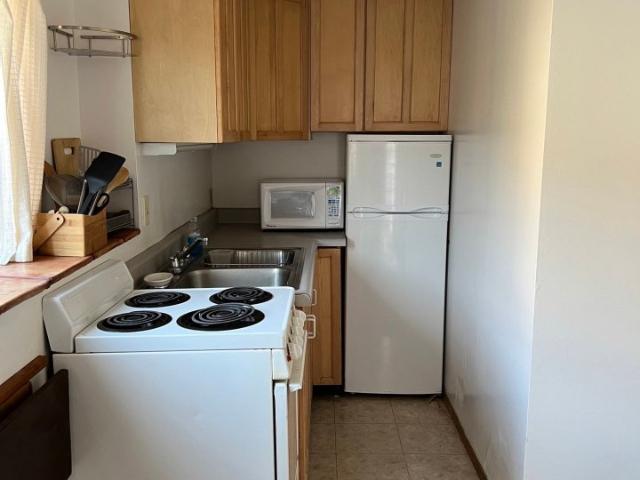 1 BR, 1 BA Apartment 6314 42nd Avenue Southwest Unit 303, Seattle, WA 98136